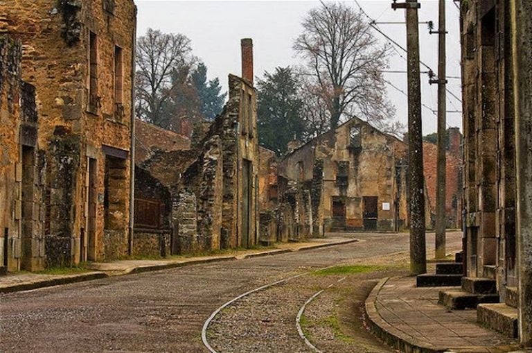 Oradour-sur-Glane: Um Massacre Nazista na França - História Militar Online